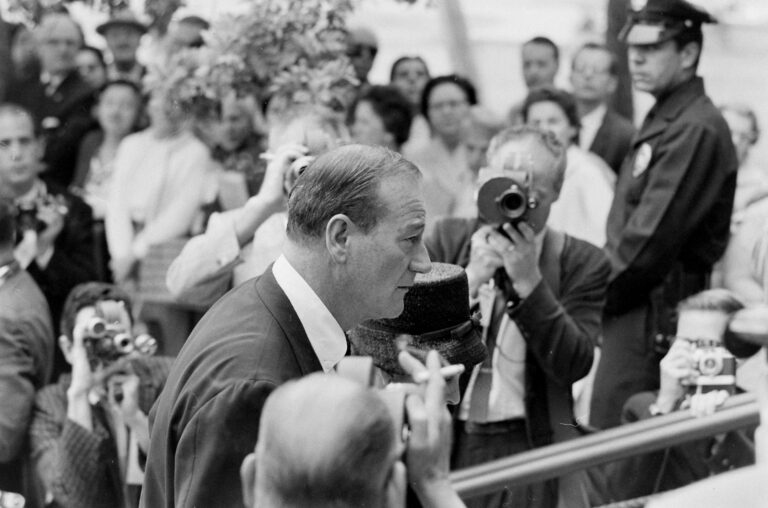 John F. Kennedy on the Campaign Trail: Classic Photos From 1960