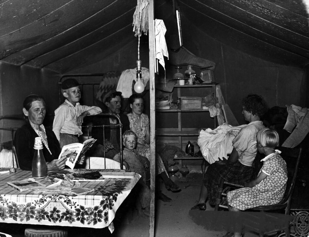 "The Last of the Tough Frontier Oil Towns" - LIFE